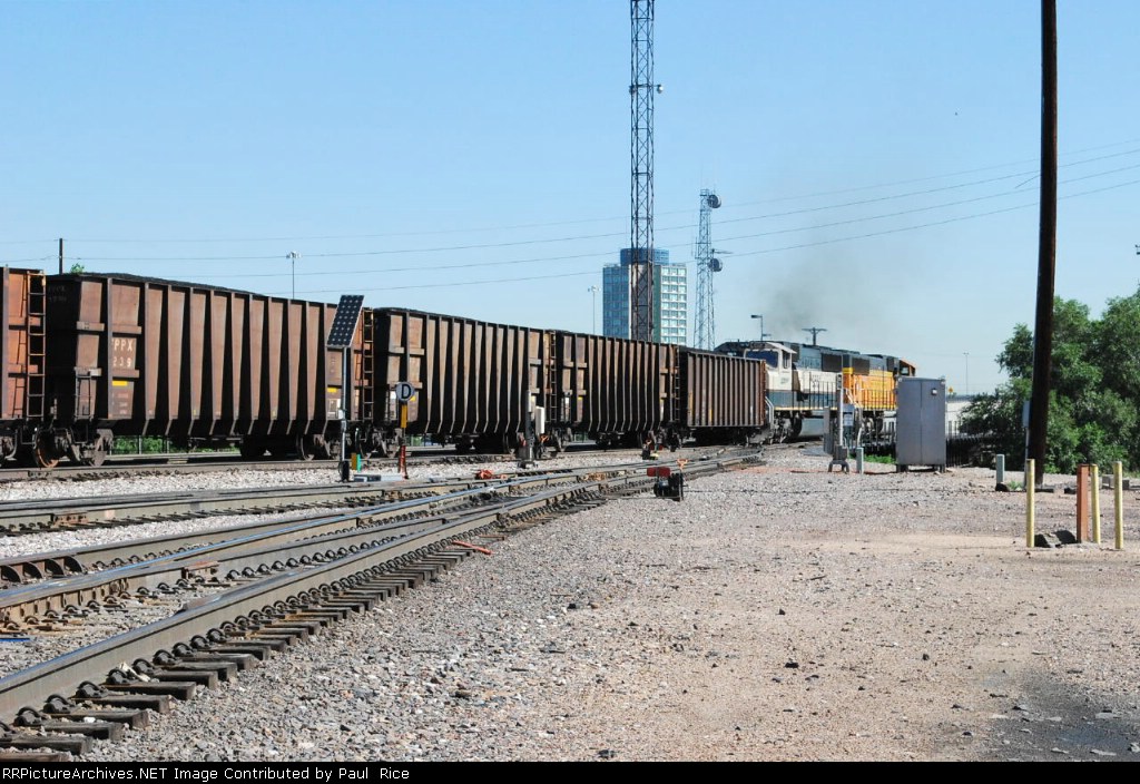 BNSF 9581 & BNSF 9882 Helpers On South Bound Coal Train